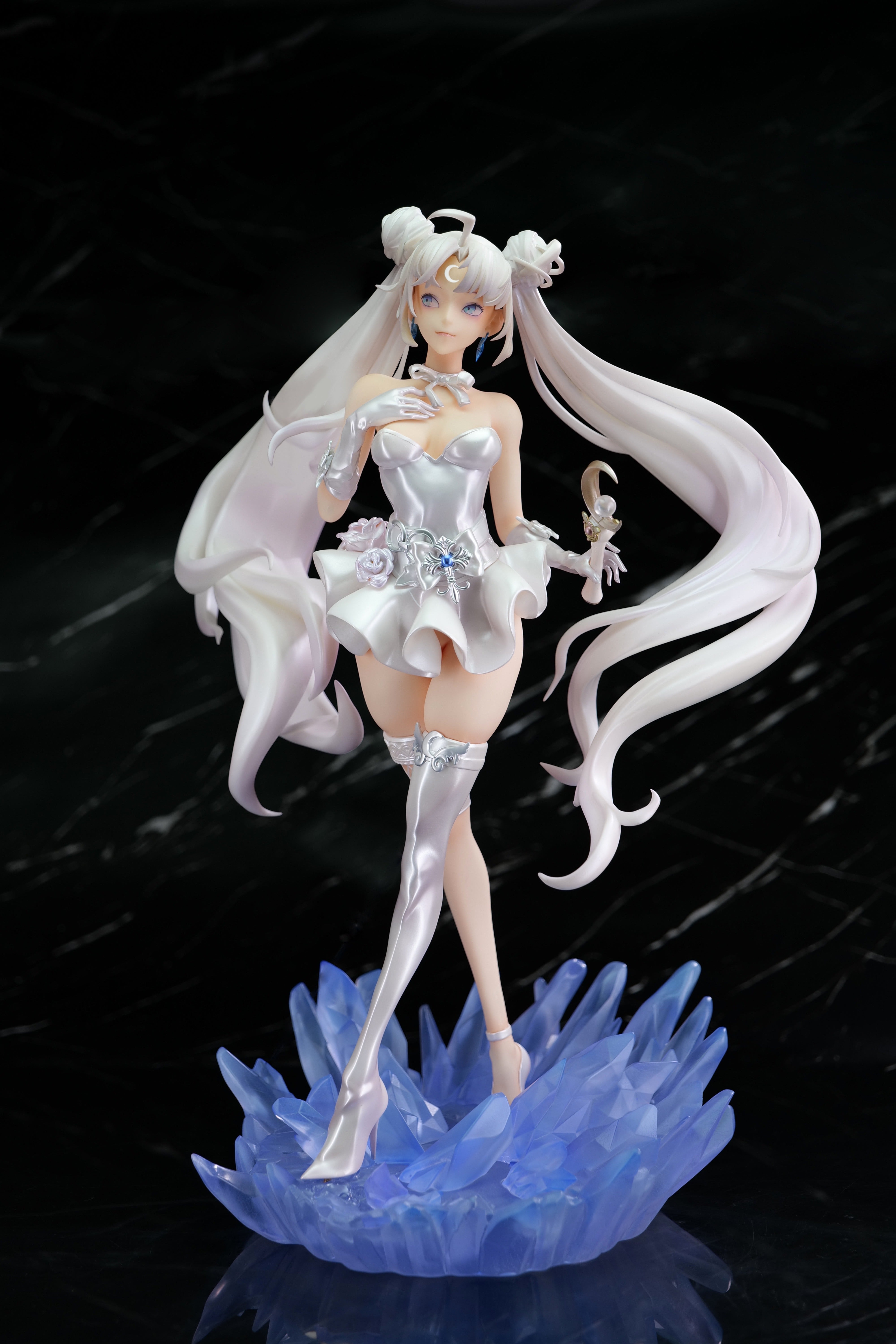 Sailor Moon SC Studio Tsukino Usagi Resin Statue [PRE-ORDER]