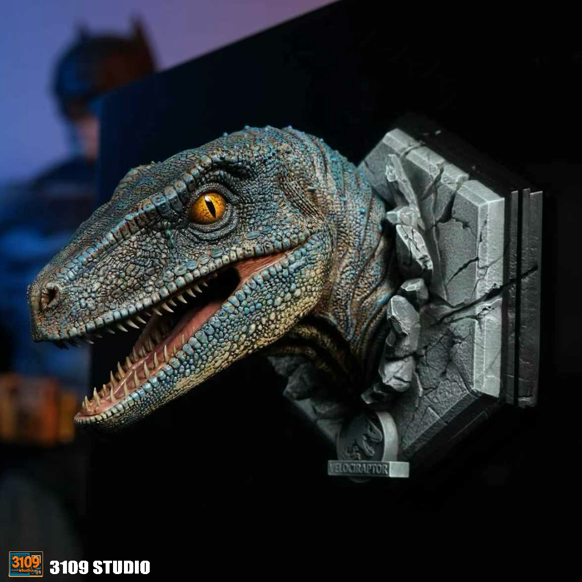 Jurassic Park 3109 Studio Raptor Head Resin Statue – ClubHouse Statues