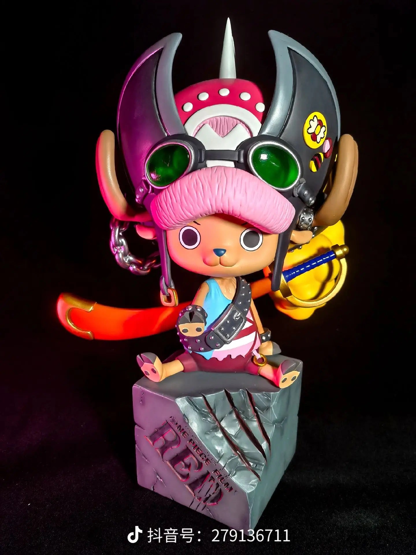 One Piece Toei Studio Chopper Film Red Licensed Resin Statue - China S