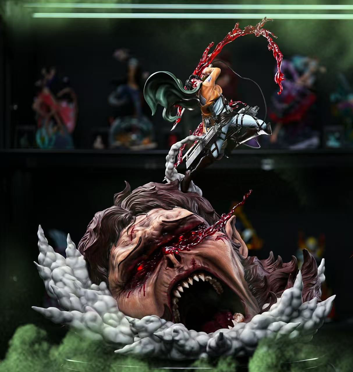 Attack On Titan Player 1 Studio Levi Ackerman VS Beast Titan Resin Sta ...